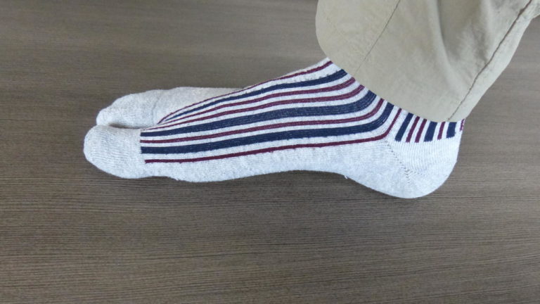 Tabi Socks and Split Toe Footwear - Somastruct